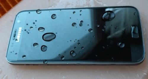 The Absolute Best Way to Dry a Wet Phone - Technipages
