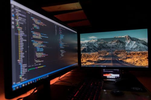 9 Benefits To Having Dual Screens - Technipages