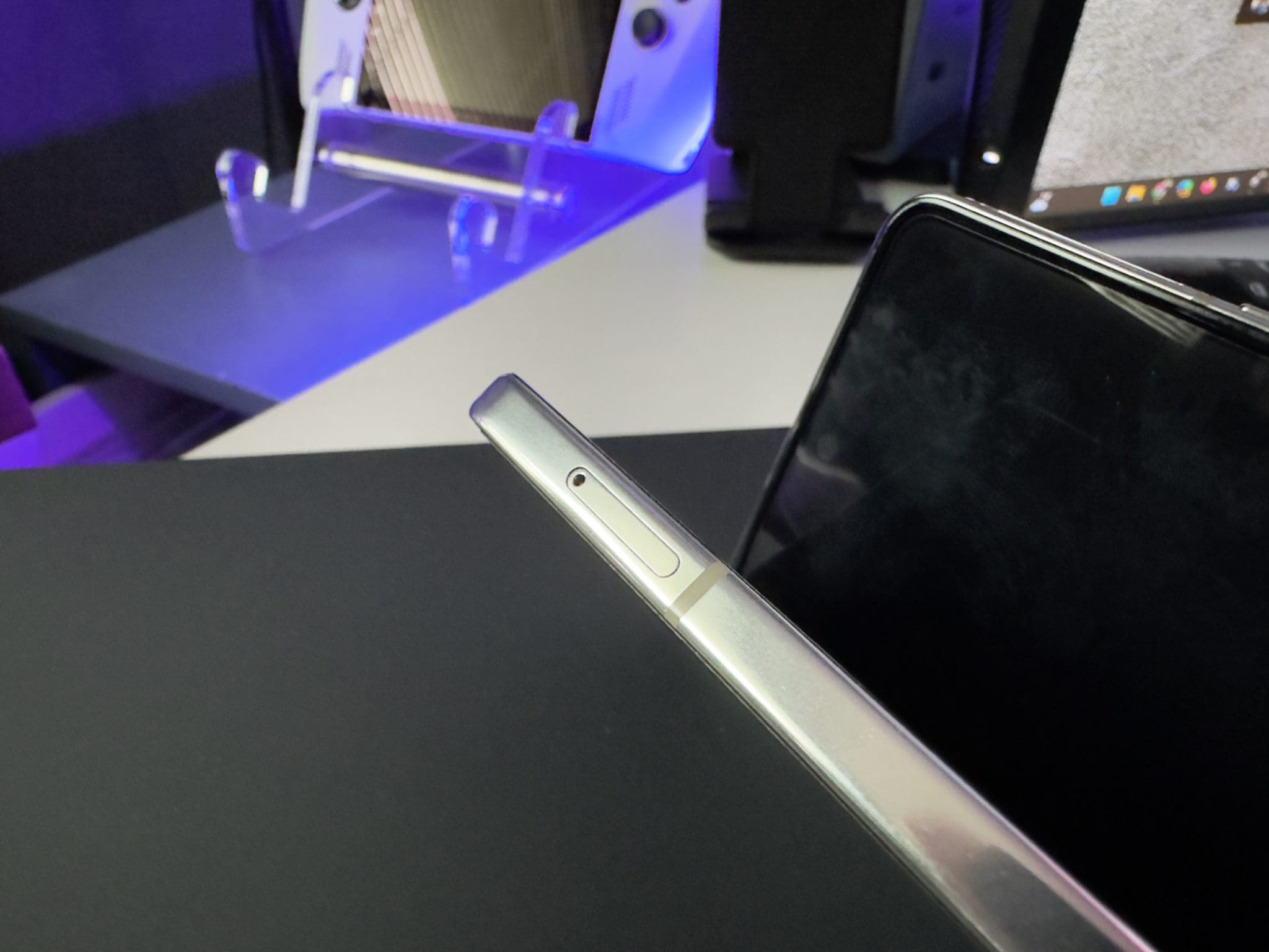 How to Insert and Remove SIM Card from Samsung Galaxy Z Fold 5 ...