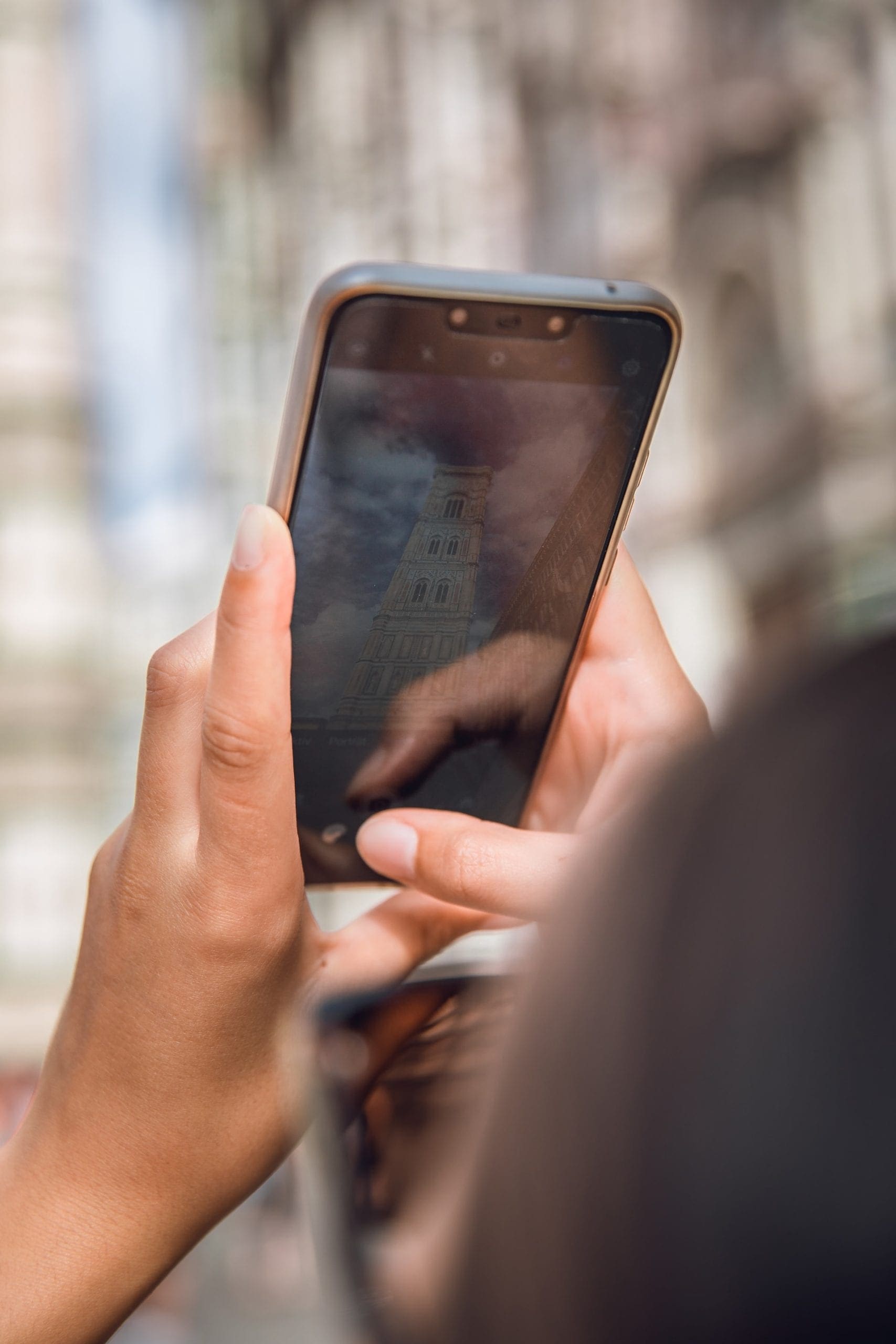 How to Zoom on Google Maps with One Finger - Technipages