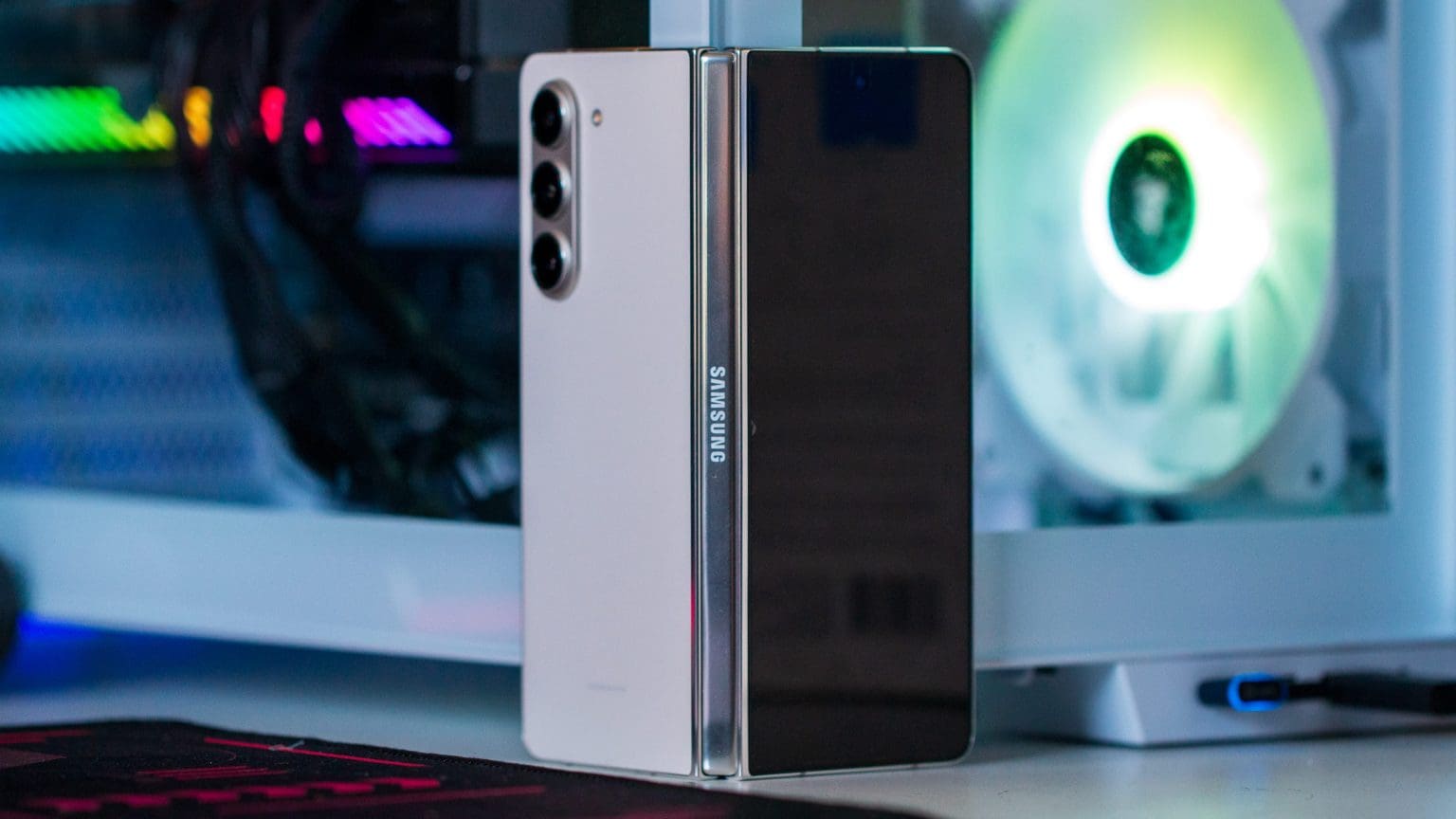 How to Take a Screenshot on the Galaxy Z Fold 5 - Technipages