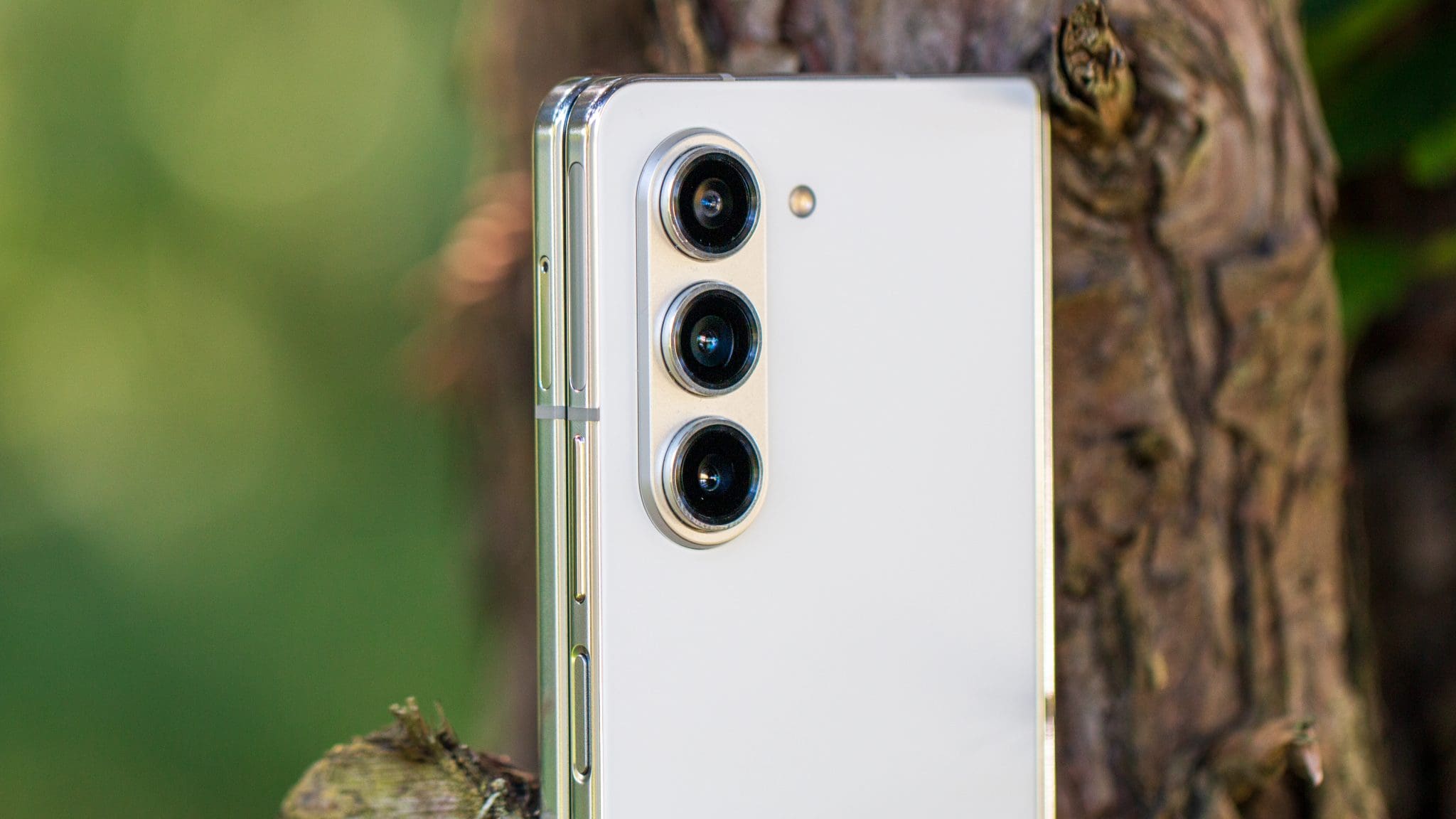 The Latest Foldable Phones – A Look At The Samsung Galaxy Z Fold 5 ...