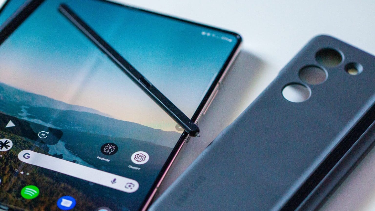 Can You Use a Stylus With the Galaxy Z Fold 5? - Technipages