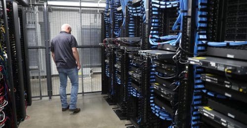 What Is a Server Farm? - Technipages
