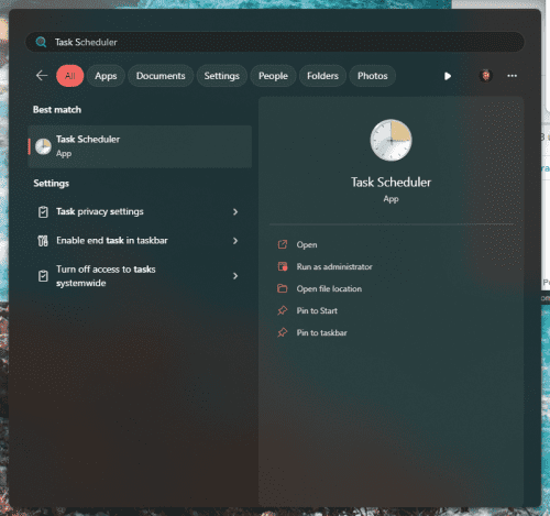 How to Fix Microsoft Edge Keeps Appearing on Desktop - Technipages