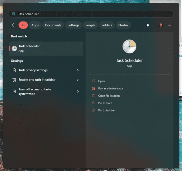 How to Fix Microsoft Edge Keeps Appearing on Desktop - Technipages
