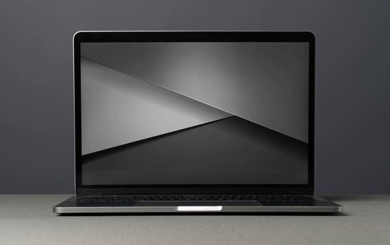 What Is an Average Laptop Lifespan? - Technipages